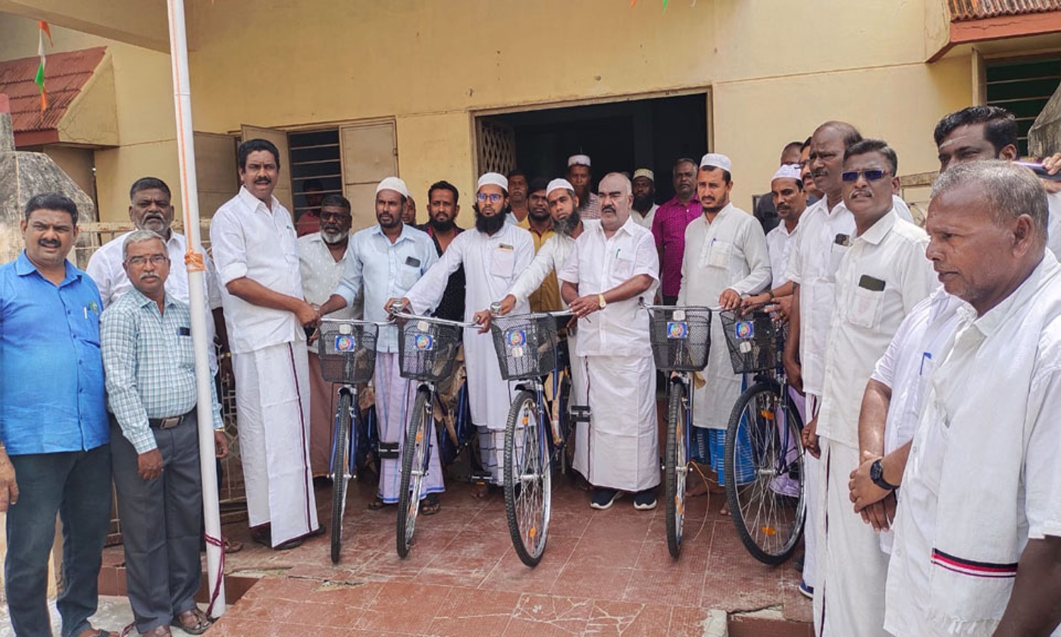செஞ்சி உலமாக்களுக்கு இலவச சைக்கிள்: அமைச்சர் செஞ்சி மஸ்தான் வழங்கினார் ...