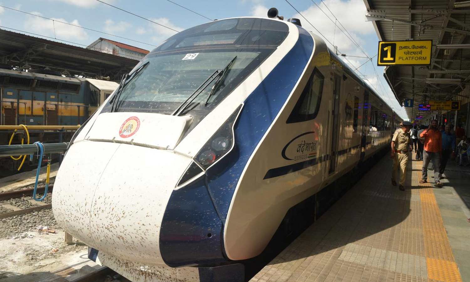 சென்னை-நெல்லை வந்தே பாரத் ரெயில்: 30-ந்தேதி வரை முன்பதிவு முடிந்தது | Chennai-Nellai Vande ...