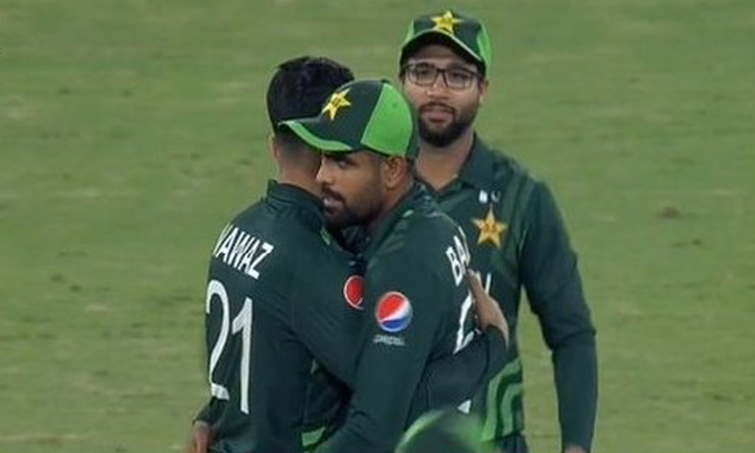 205 ரன்களில் சுருண்ட நெதர்லாந்து- 81 ரன்கள் வித்தியாசத்தில் பாகிஸ்தான் ...