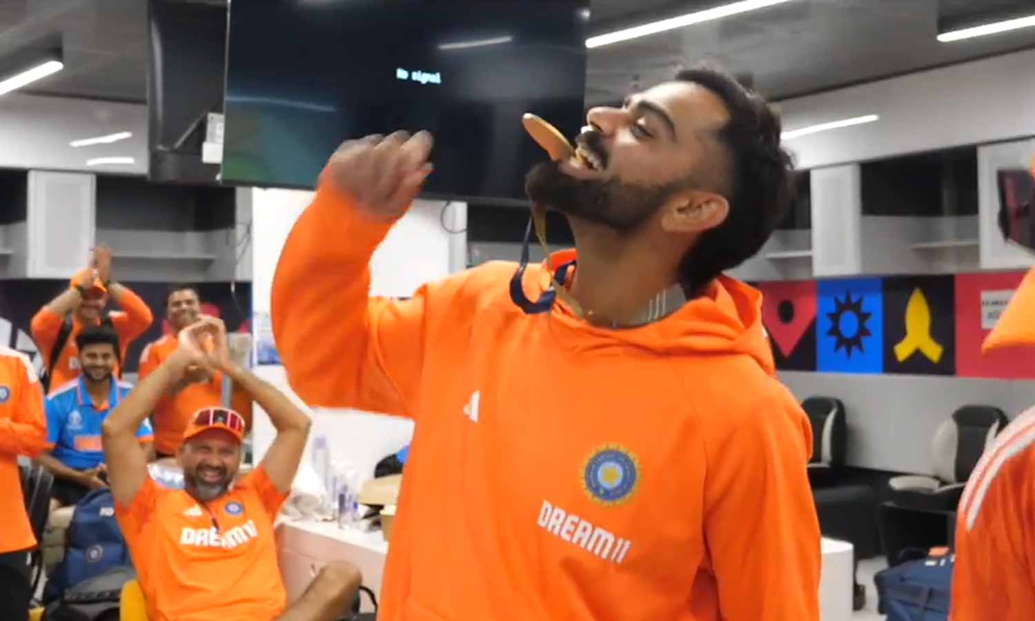 சென்னை போட்டியில் அபாரம்: தங்கப் பதக்கம் வென்ற விராட் கோலி | CWC Virat ...