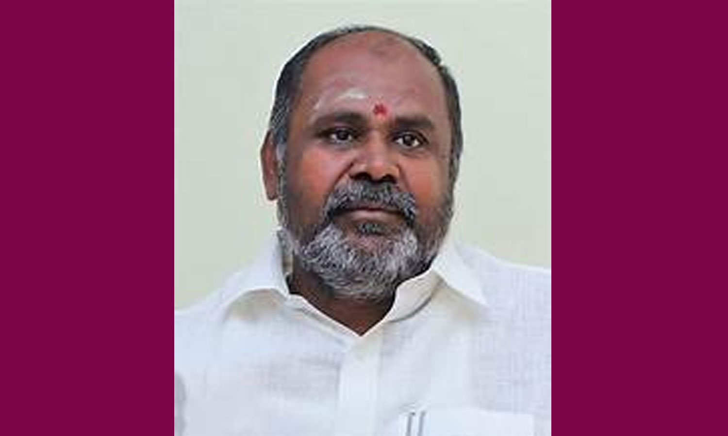 டி.குன்னத்தூர் அம்மா கோவிலில் எம்.ஜி.ஆர்.-ஜெயலலிதா சிலைக்கு மாலை ...