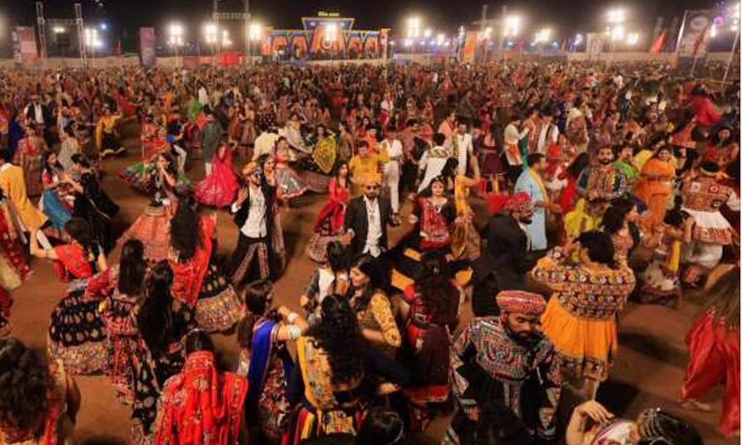 கர்பா நடனம் ஆடிய 10 பேர் மாரடைப்பால் மரணம் - அனைவரும் இளவயதினர்