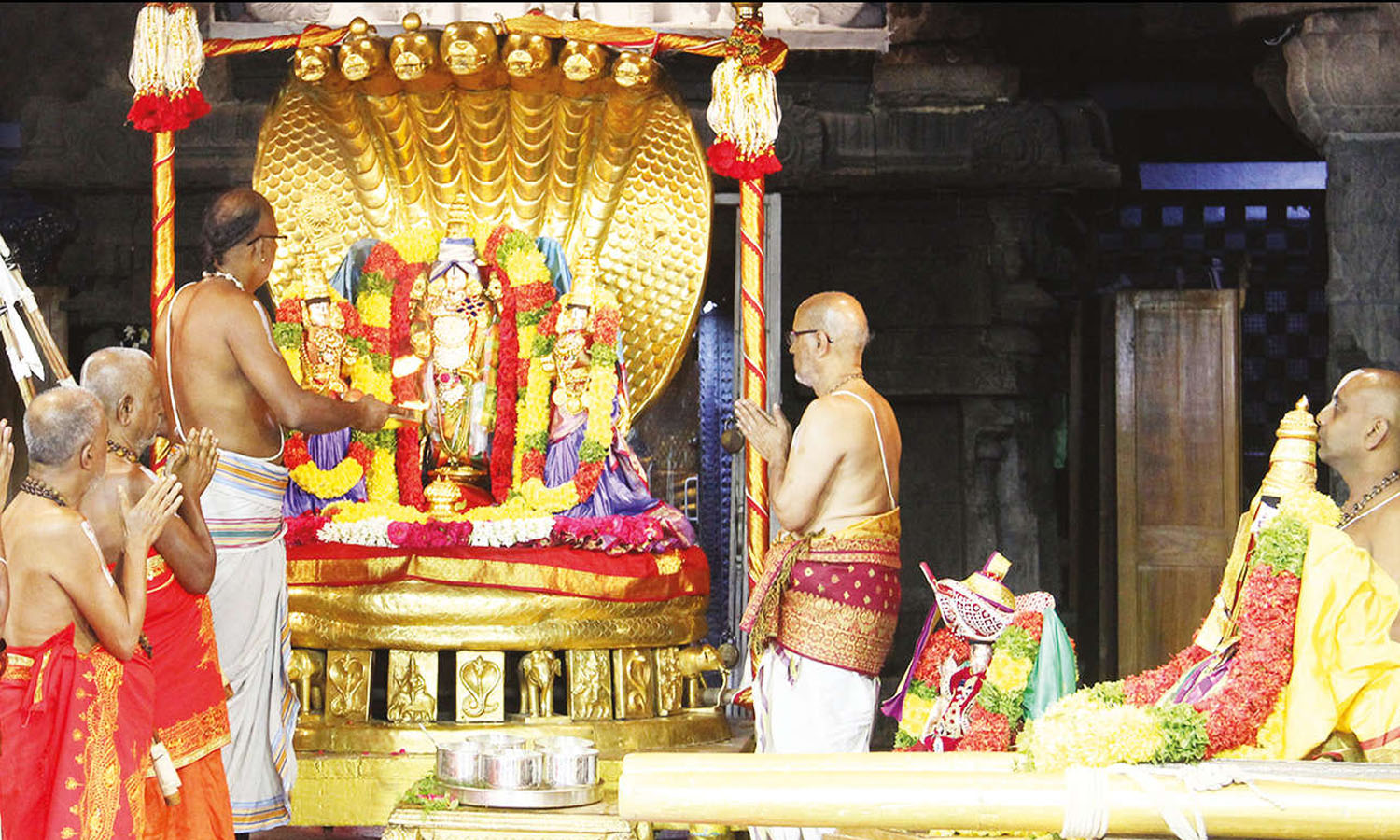 திருப்பதியில் `பகல் பத்து-இரவு பத்து' உற்சவம் தொடங்கியது | In Tirupati ...
