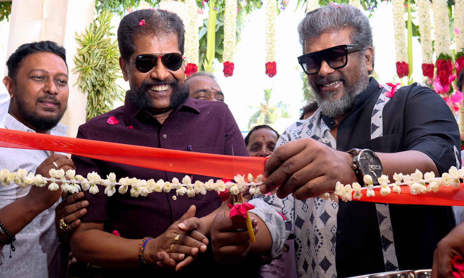 பா.ஜ.க.வுக்கு விளம்பரம் பண்ணல - இச்சாஸ் திறப்பு விழாவில் பார்த்திபன் ...