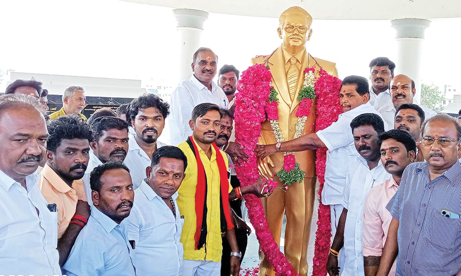 பத்மஸ்ரீ டாக்டர் பா.சிவந்தி ஆதித்தனார் சிலைக்கு அமைச்சர் அனிதா ...