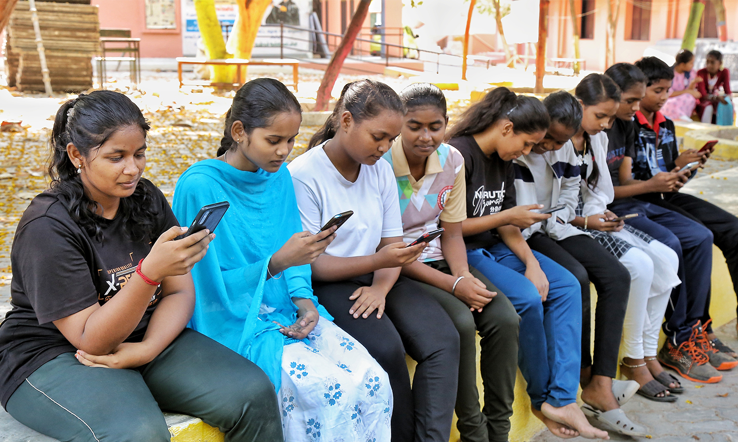 பிளஸ்-2 தேர்வில் மாநில அளவில் திருப்பூர் மாவட்டம் முதலிடம் பிடித்து ...