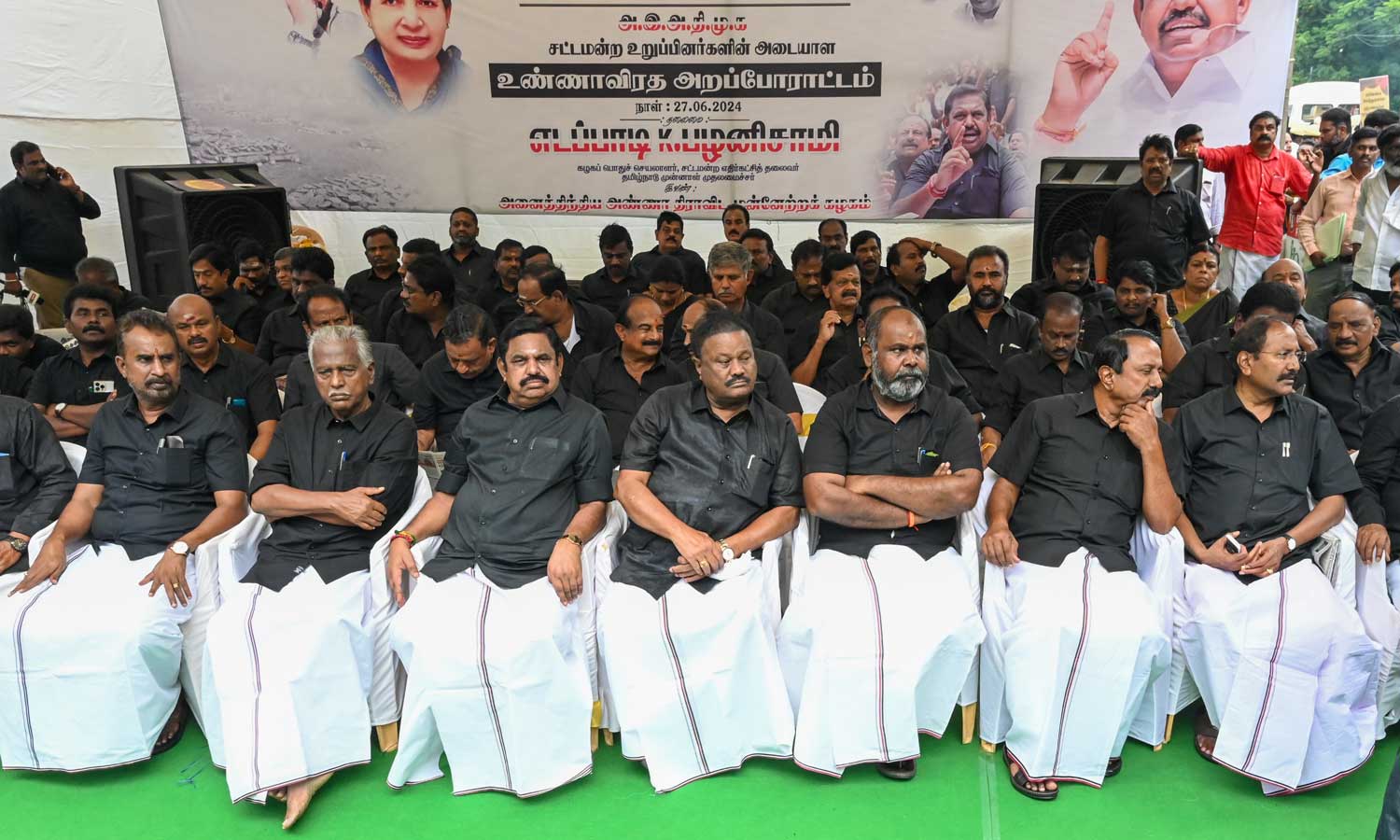 கள்ளக்குறிச்சி விவகாரம்: அதிமுக உண்ணாவிரத போராட்டம் தொடக்கம் | Tamil ...
