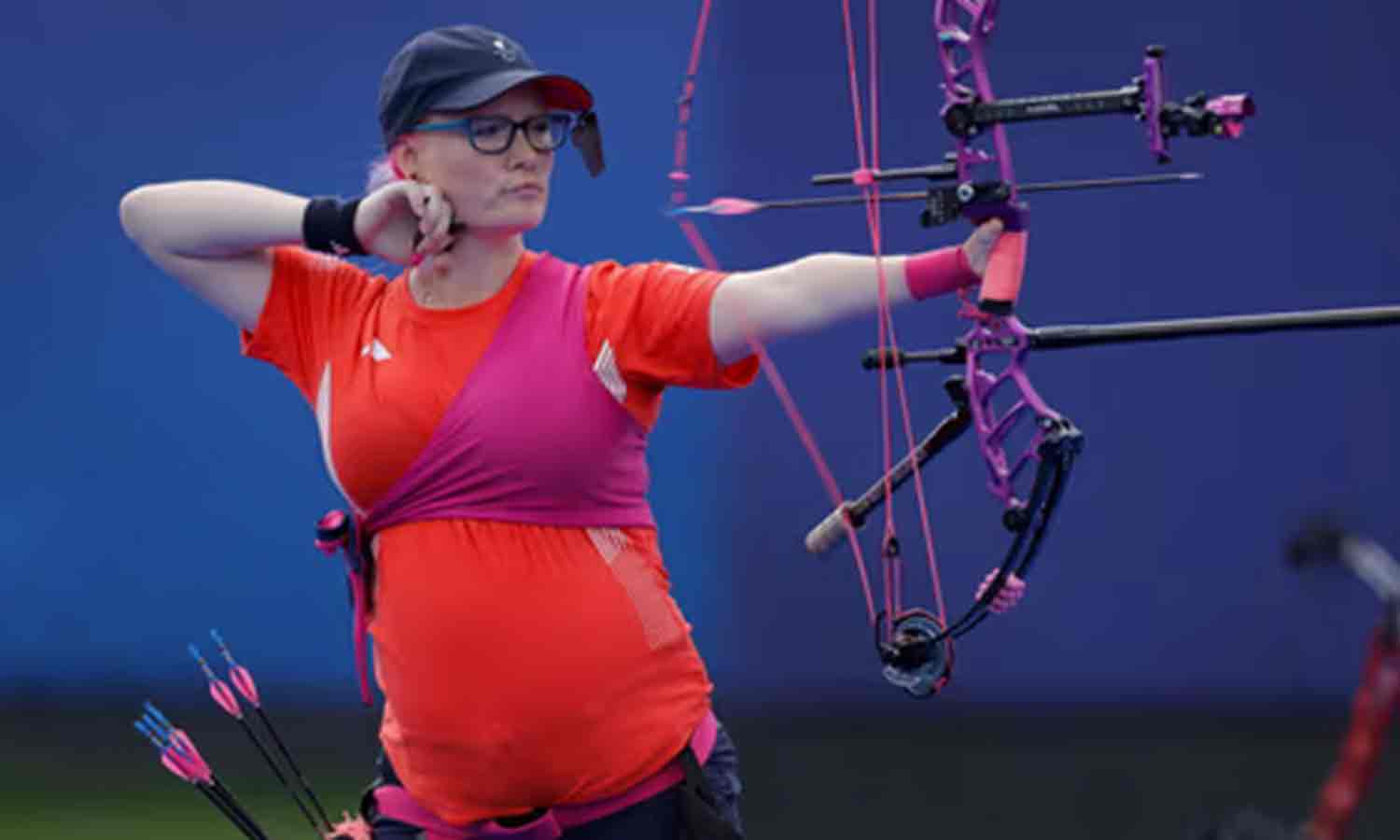 பாரா ஒலிம்பிக்கில் பதக்கம் வென்ற கர்ப்பிணி, Para archer Jodie Grinham ...