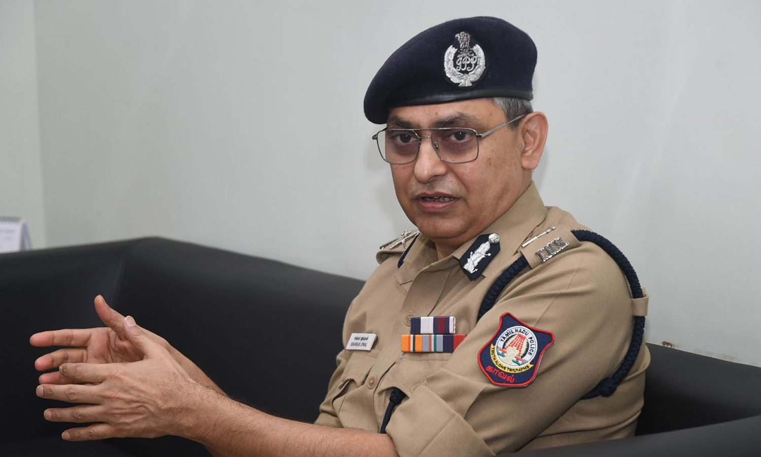 4 ஏடிஎஸ்பி-க்கள் இடமாற்றம்: டிஜிபி உத்தரவு, 4 ADSPs Transfer DGP Order