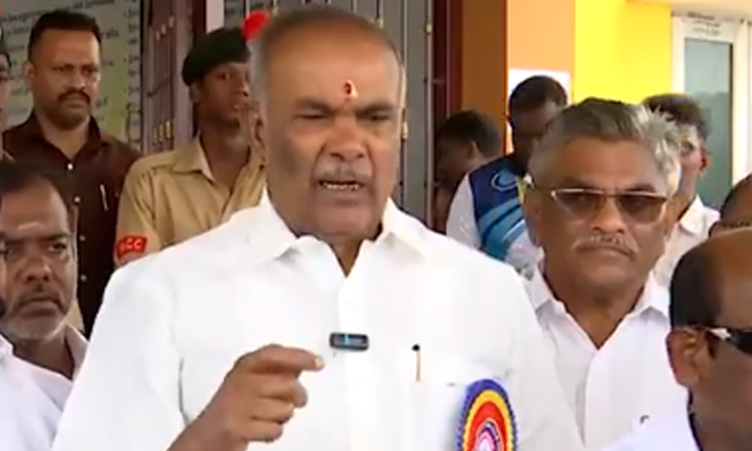 யார் அந்த ஞானசேகரன்? - சபாநாயகர் அப்பாவு விளக்கம், Who is gnanasekaran ...