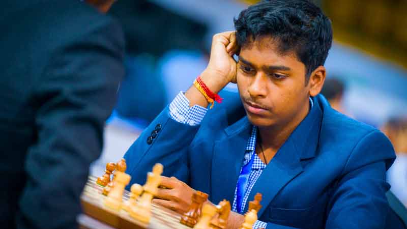 உலக ஜூனியர் செஸ் சாம்பியன்ஷிப்: தமிழக வீரர் பிரணவ் பட்டம் வென்று ...