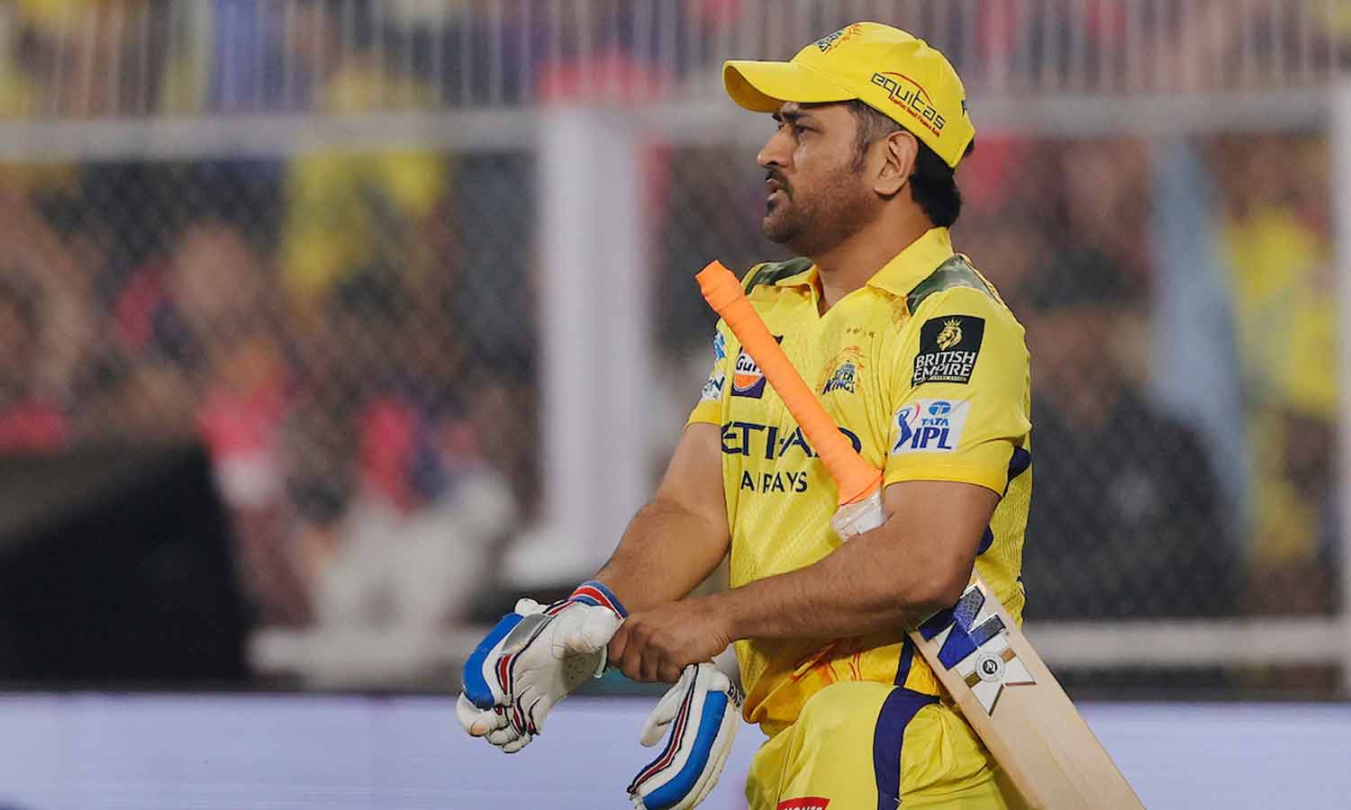 Best Finisher.. தோனிக்கு போஸ்டர் வெளியிட்டு வாழ்த்து தெரிவித்த ஐபிஎல் ...