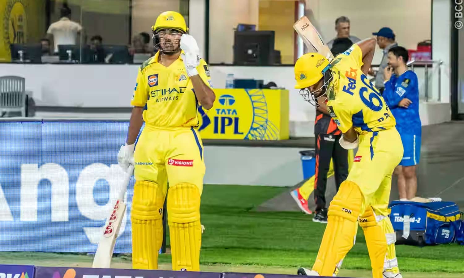 ஐபிஎல் கிரிக்கெட்டில் 2-வது இளம் தொடக்க ஜோடியான ஆயுஷ் மாத்ரே0 ரஷீத் ...