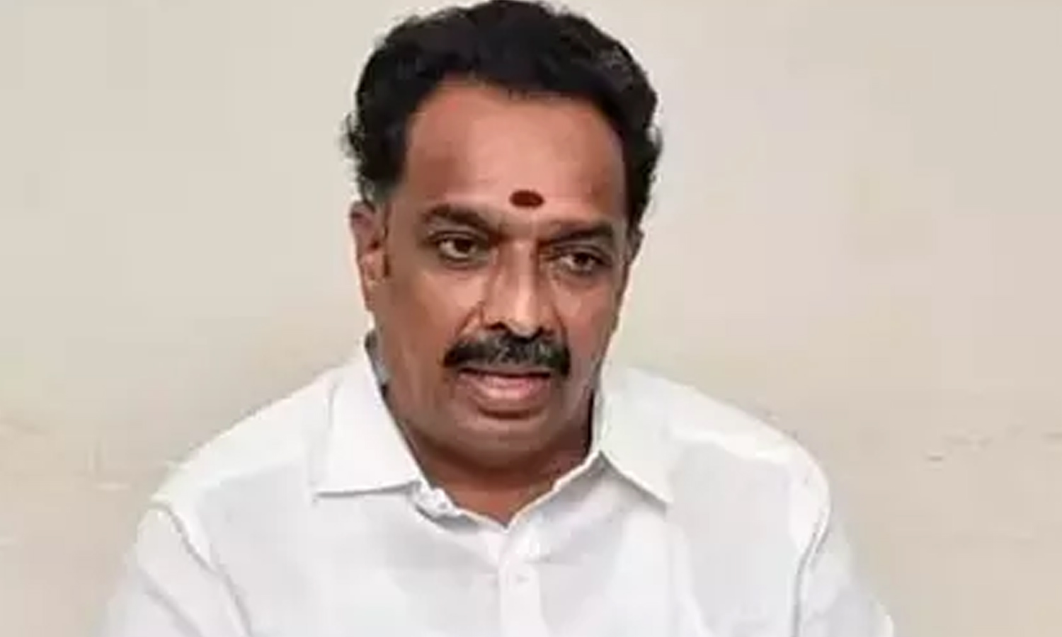 அ.தி.மு.க. முன்னாள் அமைச்சர் எம்.ஆர். விஜயபாஸ்கருக்கு வருமான வரித்துறை சம்மன்- Income Tax ...