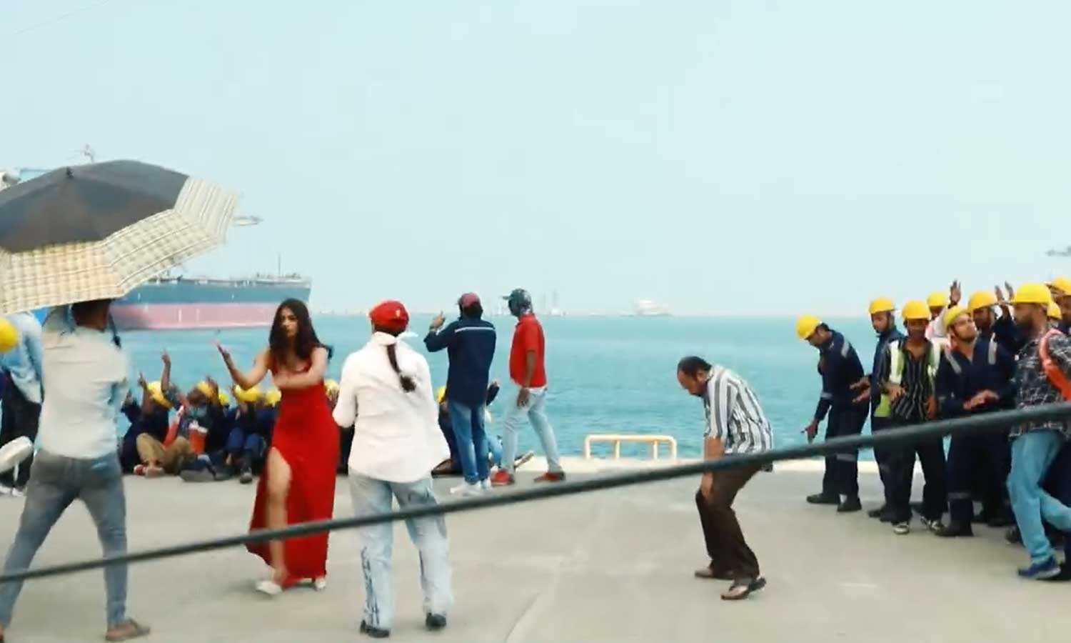 பூஜா ஹெக்டே டான்ஸ்: மோனிகா பாடல் படமாக்கப்பட்ட வீடியோவை பகிர்ந்த கூலி ...