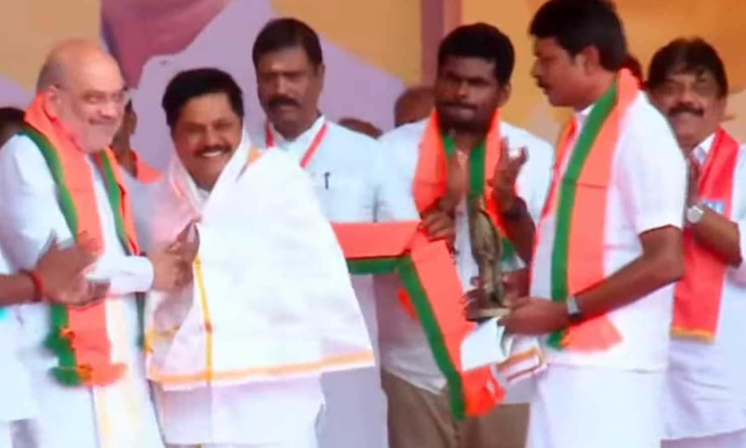 அமித் ஷா முன்னிலையில் பாஜக-வில் இணைந்த திமுக செய்தி தொடர்பாளர் கே.எஸ் ...