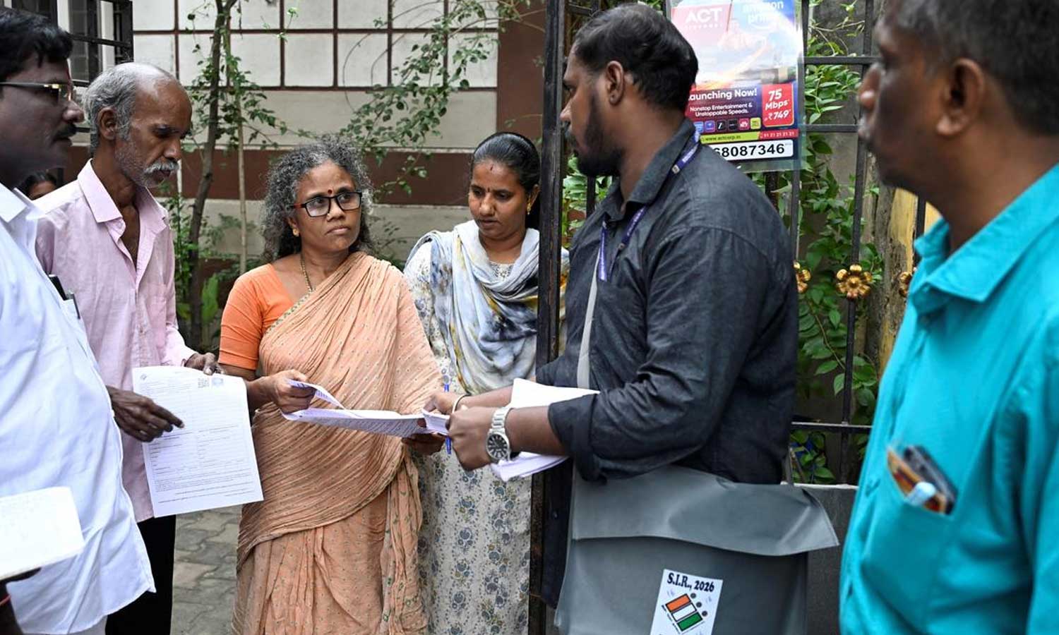 தமிழ்நாட்டில் SIR படிவங்களை சமர்பிக்க கால அவகாசம் நீட்டிப்பு / deadline for submitting SIR forms ...