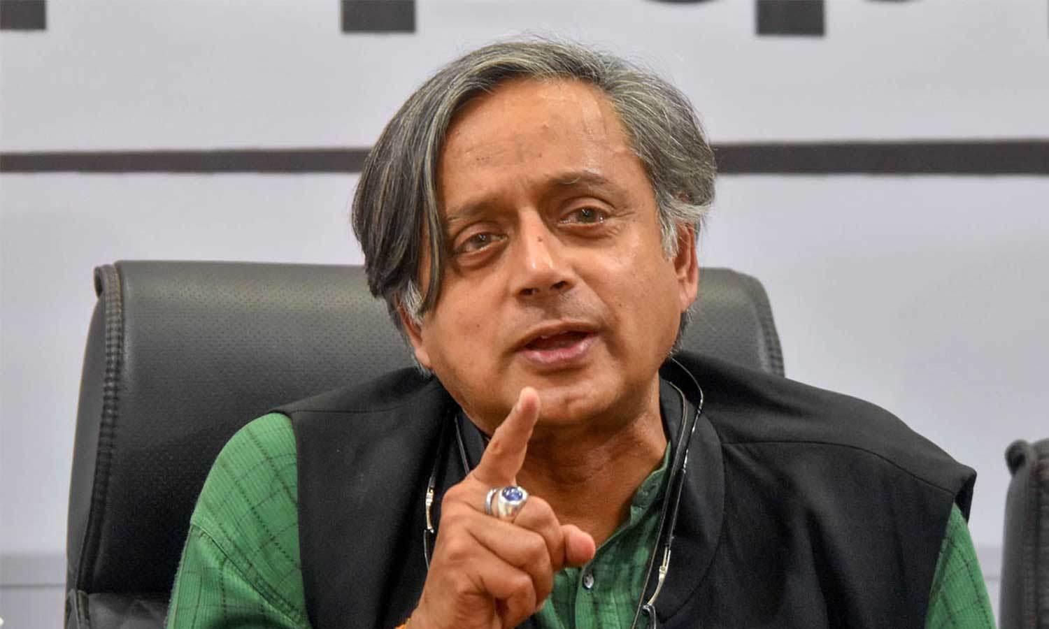 தான் ஒருபோதும் காங்கிரஸ் கட்சியின் நிலைப்பாட்டை மீறியது இல்லை: சசி ...